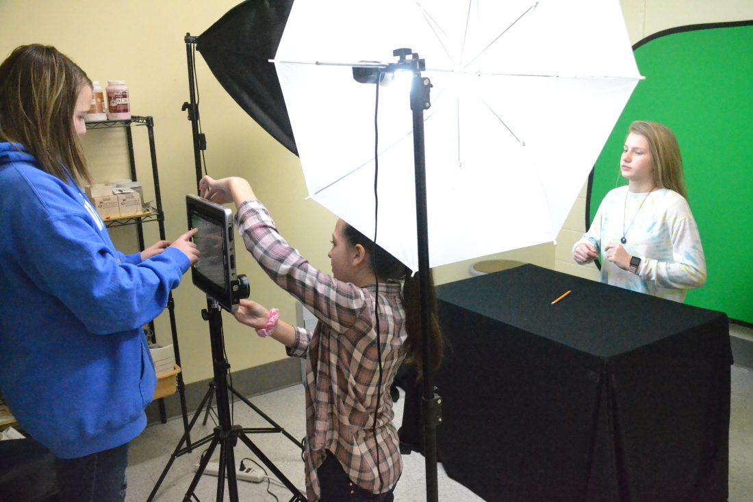 Warren Middle students producing newscast | News, Sports, Jobs ...